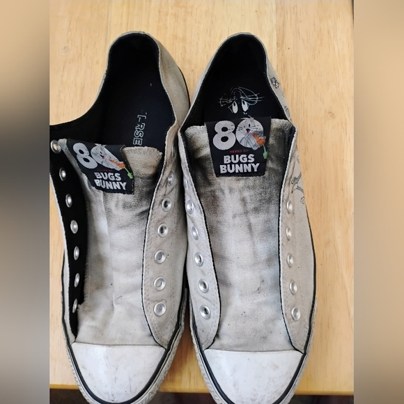 Converse | Shoes | Mens Converse Chuck Taylor Bugs Bunny Distressed Lo ...